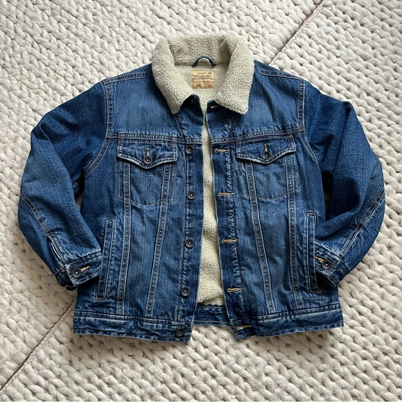 Old Navy | Jackets & Coats | Sherpa Lined Heavy Denim Jacket Medium ...